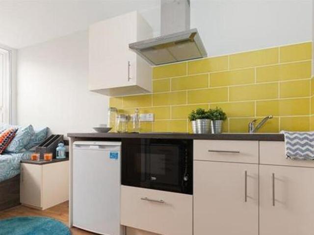 Hounds Gate, Nottingham, Studio Flat For