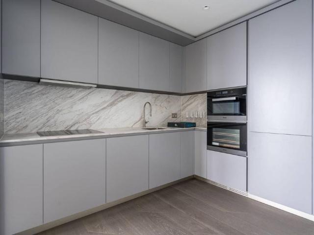 Houndsditch, Shoreditch, London, EC3A 1 bed flat to rent £6,000 pcm £1,385 pw