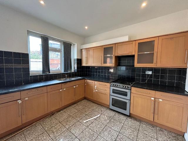 Hounslow TW3, 4 bed semi detached house to rent, £3,200 pcm | PrimeLocation