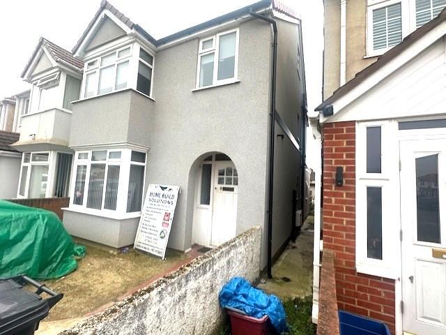 Hounslow TW4 3 bed flat to rent £2,400 pcm £554 pw