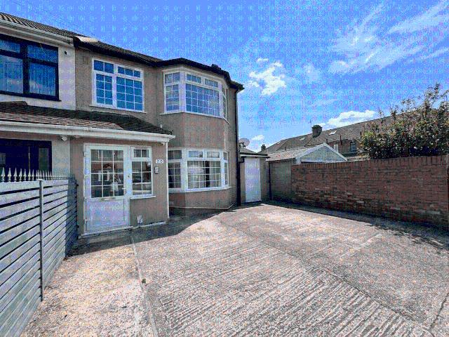 Hounslow TW4, 5 bed end terrace house to rent, £3,200 pcm | PrimeLocation