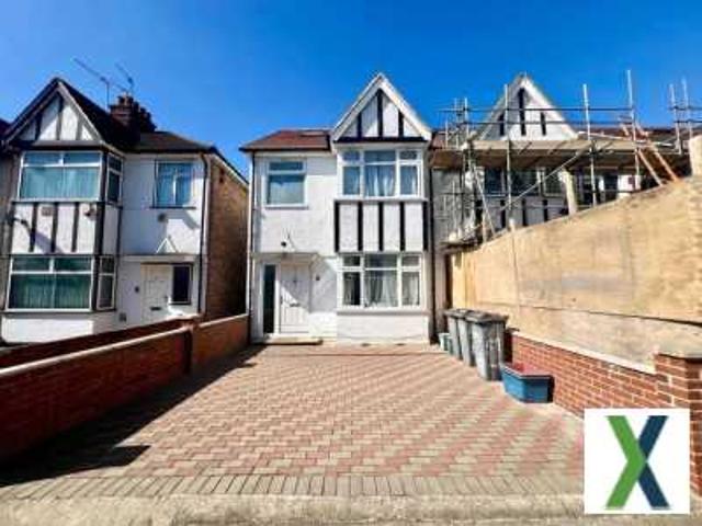 Hounslow Woodfield Road HMO 7 bed, 7 bath, 1 reception, part furnished