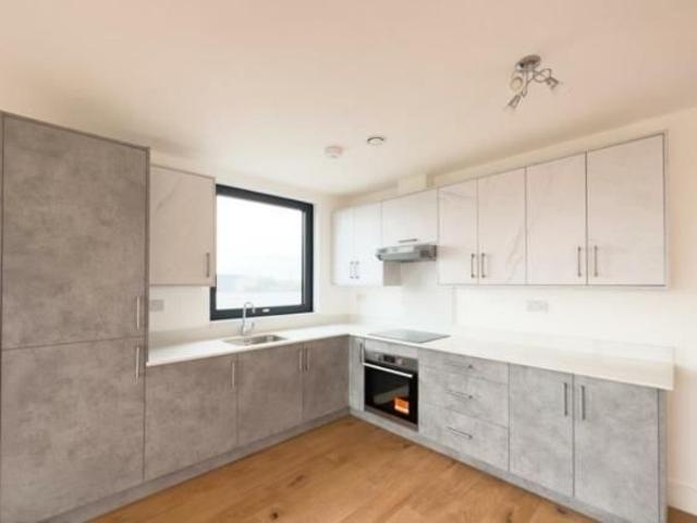 Hounslow, Surrey TW4, 1 bed flat to rent, £1,450 pcm | PrimeLocation