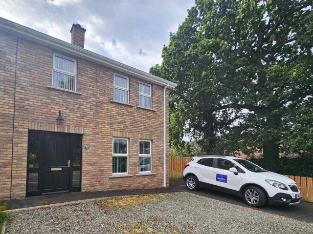 house 43 Niblock Oaks Antrim