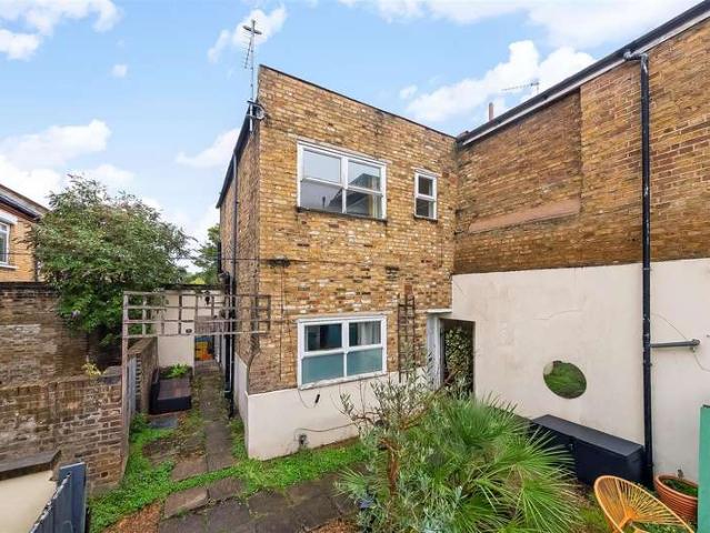 2 Bedroom Apartment Flat