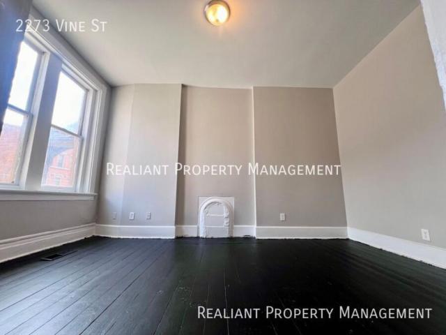 house 4 bedroom, Cincinnati OH 45219 DS88398712