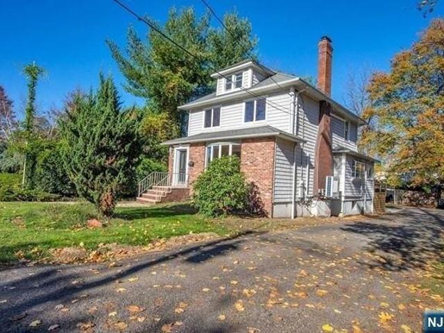 house 4 bedroom, Cresskill NJ 07626 DLS89072918