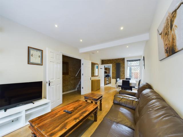 House 4 Bedroom For Rent Croydon Croydon 9500 ES68563012