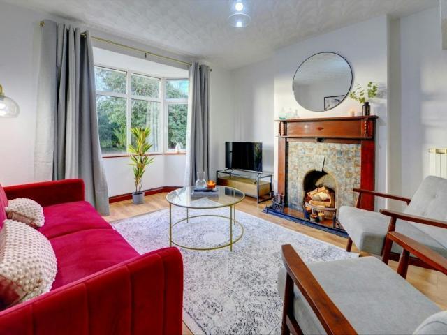 House 4 Bedroom For Rent Bedford Bedford 5200 ES84105008
