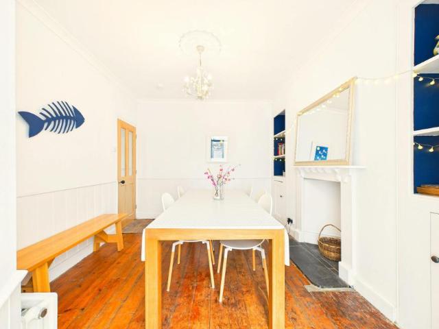 House 4 Bedroom For Rent Brixham Brixham 3750 ES103179954