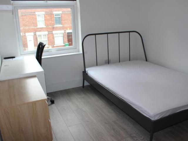 House 4 Bedroom For Rent Dunkirk East Midlands 2600 ELS99008019