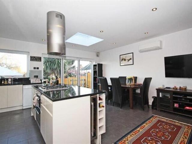 House 4 Bedroom For Rent Ealing Great London 3250 ELS90275703