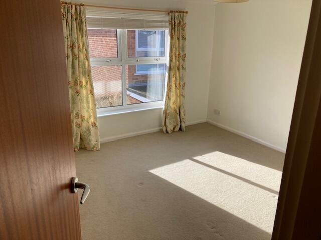 House 4 Bedroom For Rent Hayling Island Hampshire 1950 ES101929805