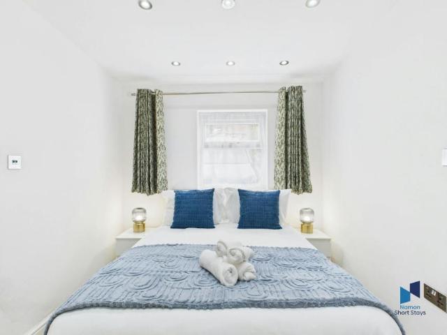 House 4 Bedroom For Rent London London 5250 ELS100415273