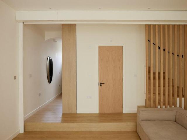 House 4 Bedroom For Rent London London 7938 ES99386816