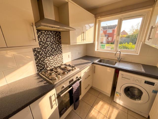 House 4 Bedroom For Rent Lenton East Midlands 2346 ES100632058