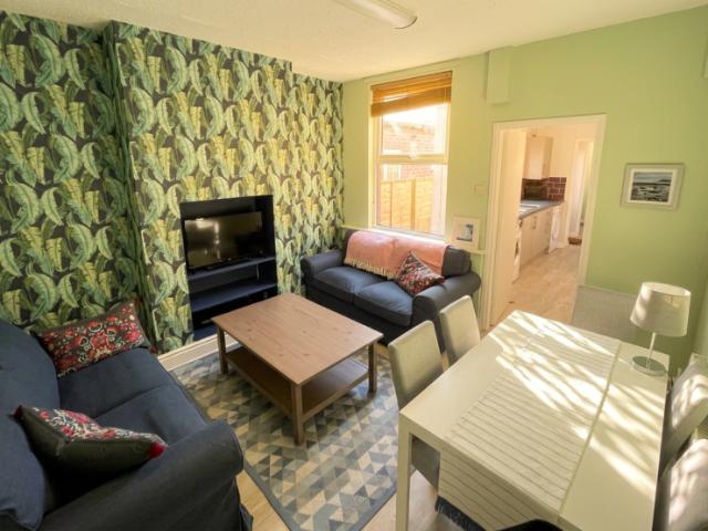 House 4 Bedroom For Rent Lenton East Midlands 2497 ES101017583