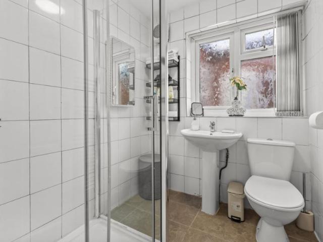 House 4 Bedroom For Rent Manchester Manchester 4596 ES101116277
