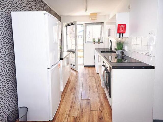 House 4 Bedroom For Rent Nottingham Nottinghamshire 2080 ELS101702153