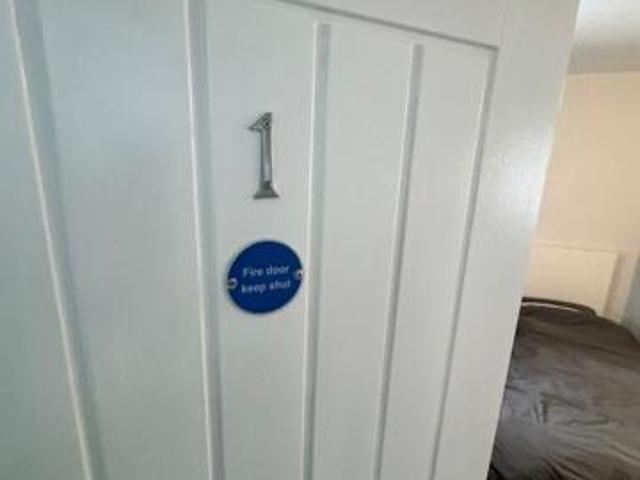 House 4 Bedroom For Rent Newcastle Under Lyme Staffordshire 2253 ELS101532439