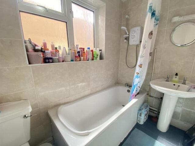 House 4 Bedroom For Rent Southampton Hampshire 1800 ES100540625