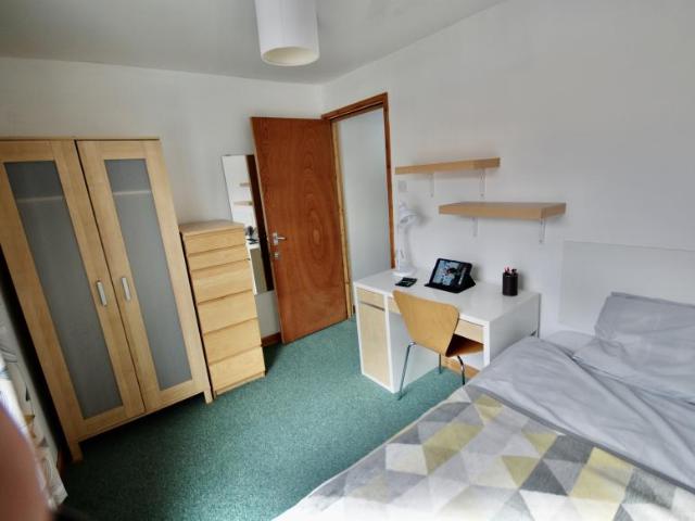House 4 Bedroom For Rent Selly Oak West Midlands 2520 ES99825965
