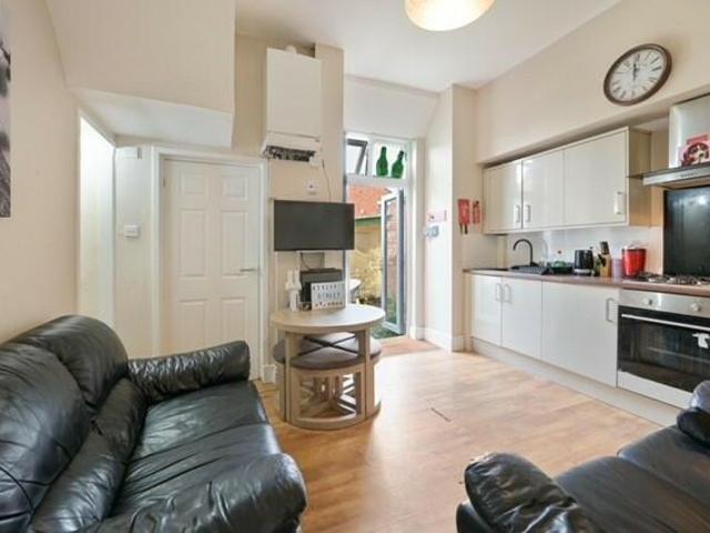 House 4 Bedroom For Rent Preston Lancashire 1920 ES100631236