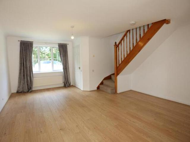 House 4 Bedroom For Rent Reading Berkshire 2600 ELS100914576