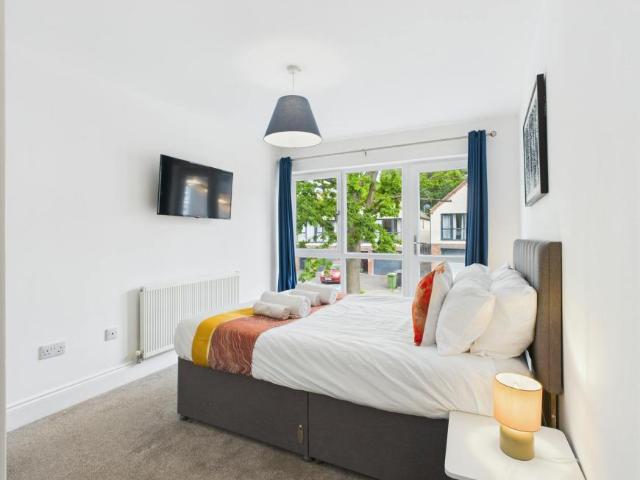 House 4 Bedroom For Rent Wychbold Wychbold 3100 ELS95847336