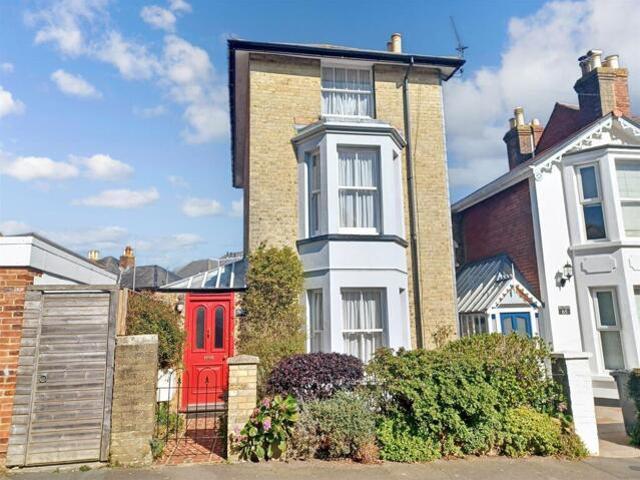 House 4 Bedroom For Sale Cowes Isle Of Wight 425000 ES100988055