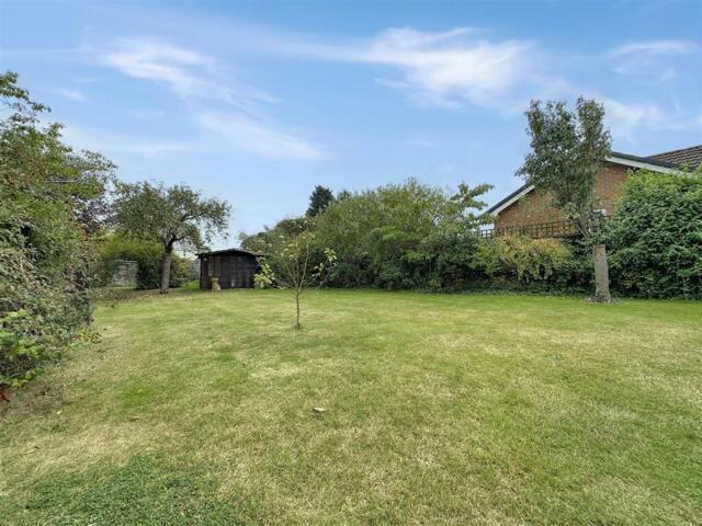 House 4 Bedroom For Sale Collingham Collingham 595000 ES88950985
