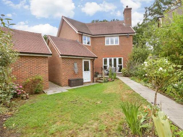 House 4 Bedroom For Sale Copthorne West Sussex 675000 ELS99345134