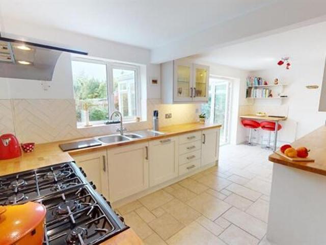 House 4 Bedroom For Sale Cornwell Cornwall 450000 ES99315356