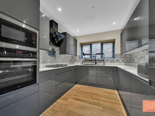 House 4 Bedroom For Sale Caerphilly Caerphilly 350000 ELS99774004
