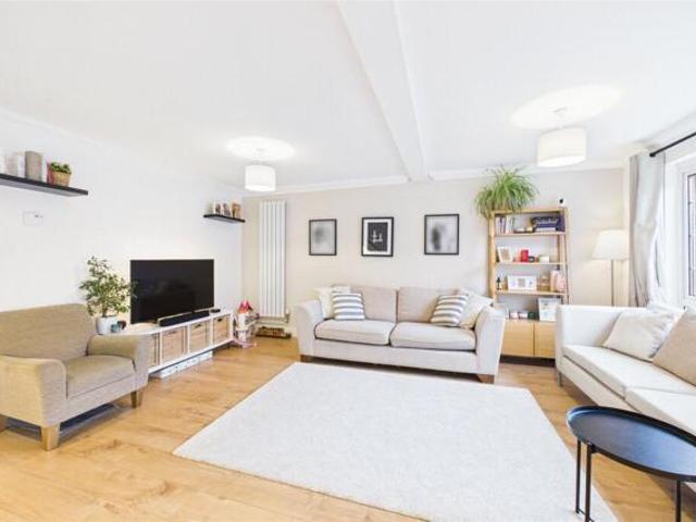 House 4 Bedroom For Sale Camberley Surrey 415000 ELS101675428