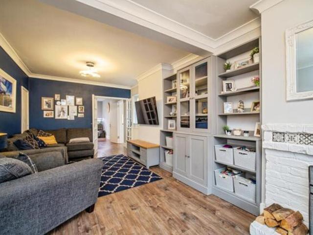 House 4 Bedroom For Sale Camberley Surrey 525000 ELS100824992