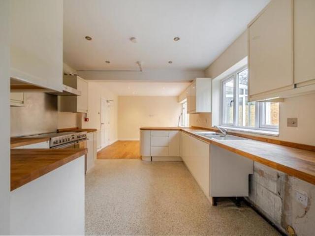 House 4 Bedroom For Sale Camberley Surrey 675000 ES101168582
