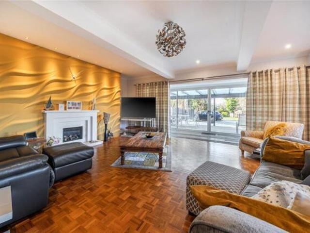 House 4 Bedroom For Sale Camberley Surrey 850000 ELS98503810