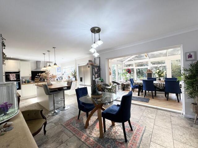 House 4 Bedroom For Sale Cambridgeshire Cambridgeshire 400000 ES98834310