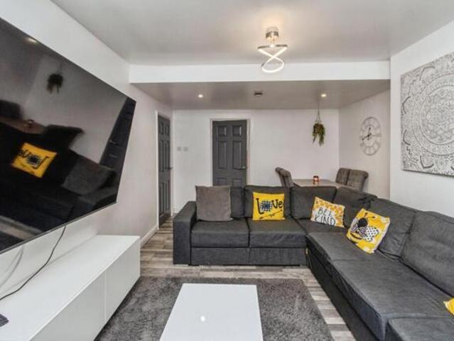 House 4 Bedroom For Sale Cannock Staffordshire 280000 ES101379085