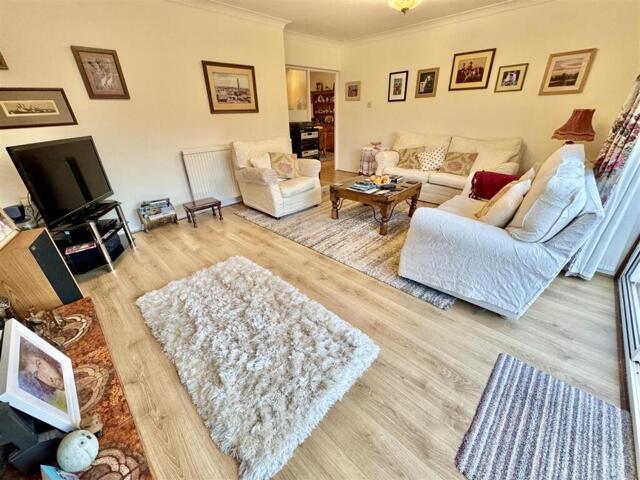 House 4 Bedroom For Sale Central Bedfordshire Central Bedfordshire 635000 ES101892273