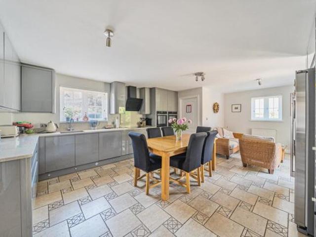 House 4 Bedroom For Sale Central Bedfordshire Central Bedfordshire 650000 ES99290457