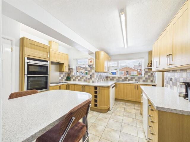 House 4 Bedroom For Sale Cheltenham Gloucestershire 465000 ELS100132354