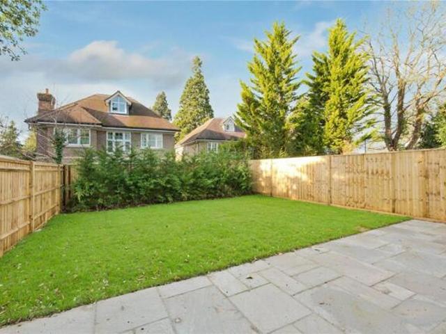 House 4 Bedroom For Sale Chessington Surrey 1300000 ELS101677258