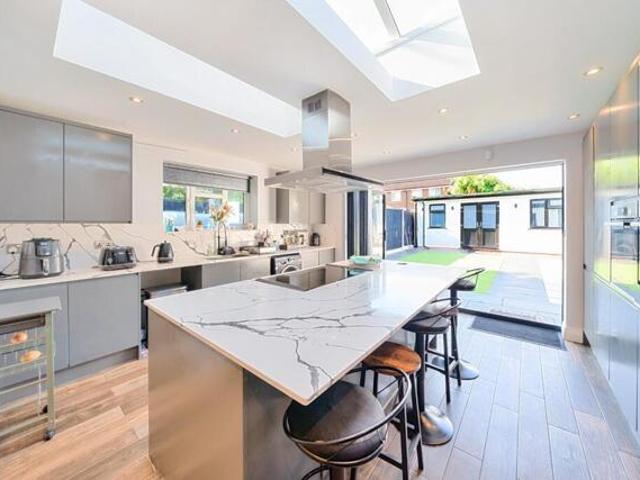 House 4 Bedroom For Sale Cippenham Slough 775000 ES98718470