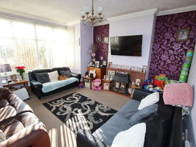 House 4 Bedroom For Sale Clacton On Sea Essex 265000 ELS100263172