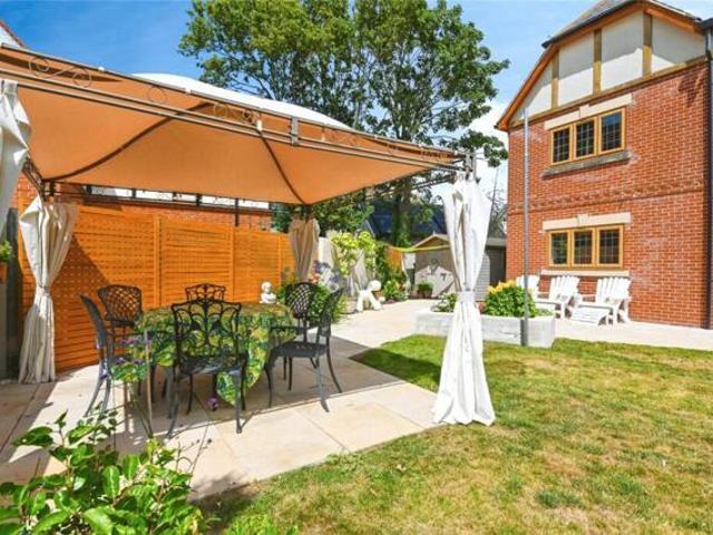 House 4 Bedroom For Sale Clacton on sea Essex 650000 ES98503985