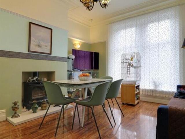 House 4 Bedroom For Sale Cleckheaton Kirklees 340000 ELS101379153