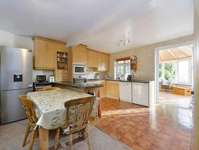 House 4 Bedroom For Sale Cranleigh Surrey 1100000 ES99437272