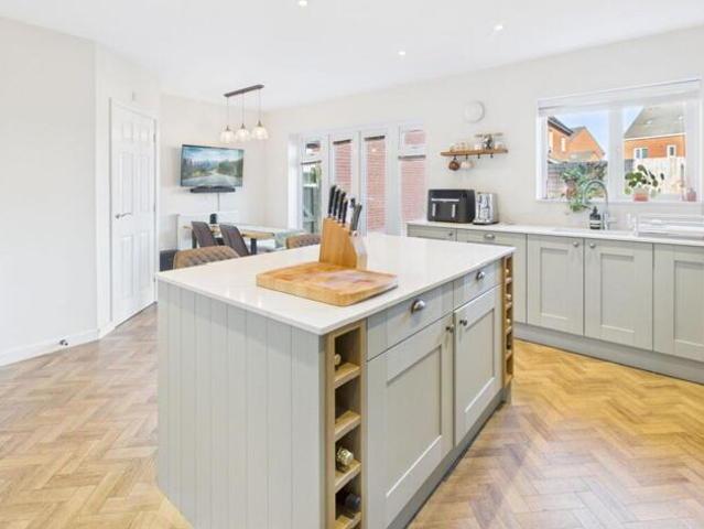 House 4 Bedroom For Sale Crewe Cheshire East 325000 ELS98864812